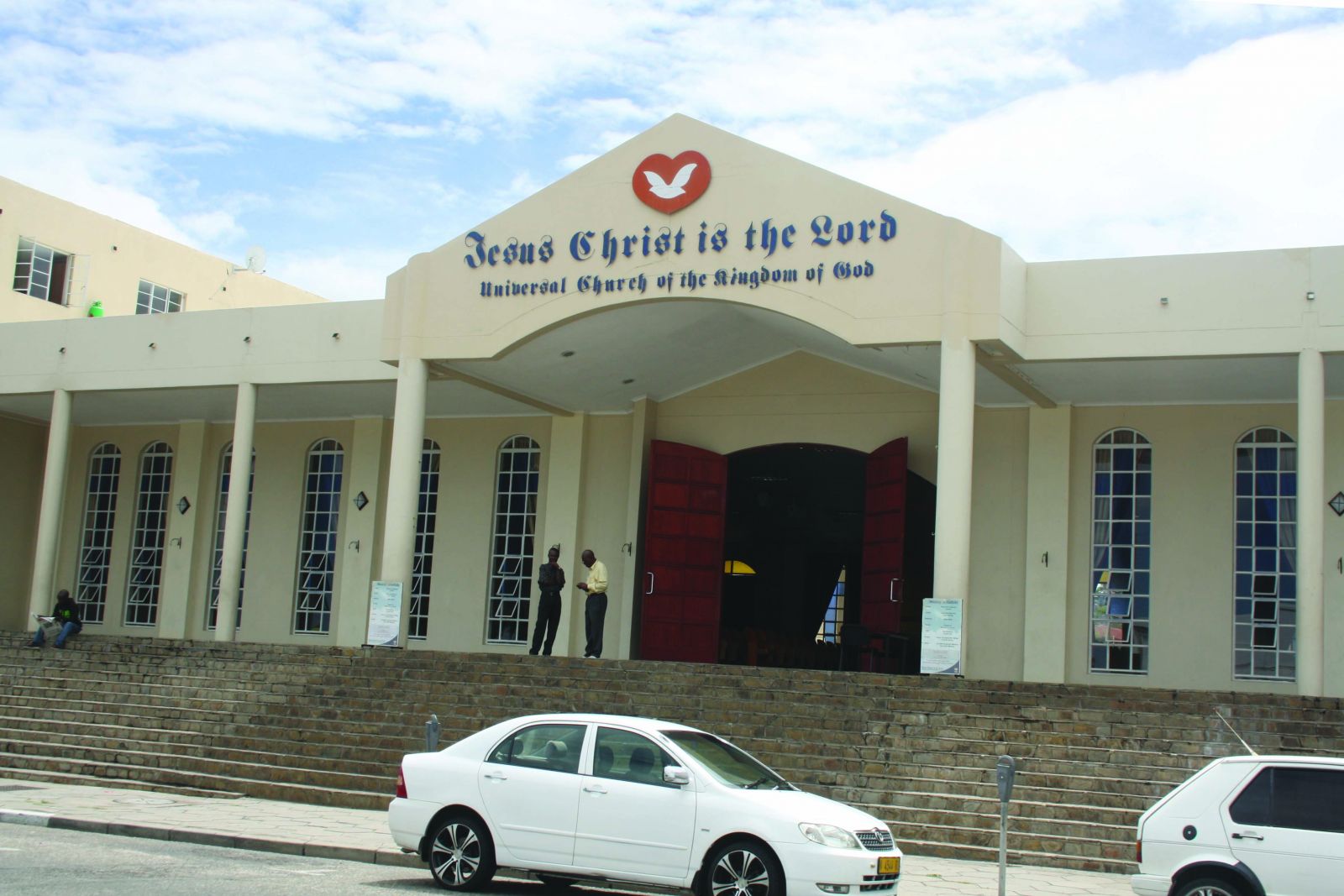 Universal church leader speaks about Angolan branch – Eagle FM