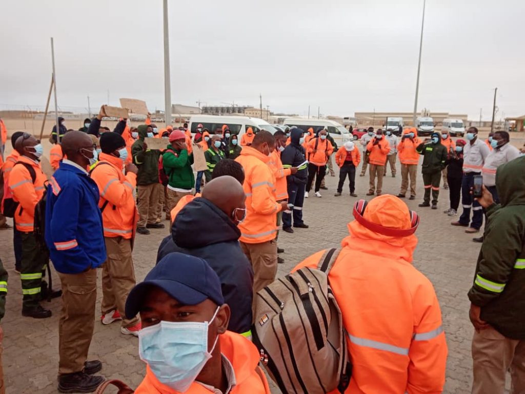 SWAKOP URANIUM MINE WORKERS DEMONSTRATE – Eagle FM