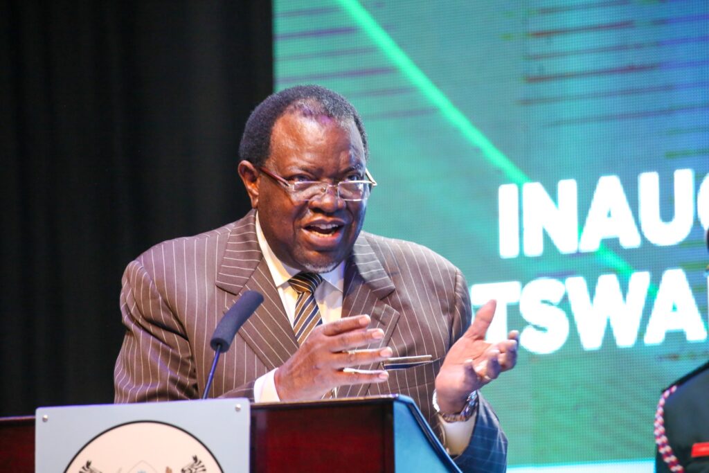 Geingob pushes Nam and Bots to drop passports forIDs for travel – Eagle FM